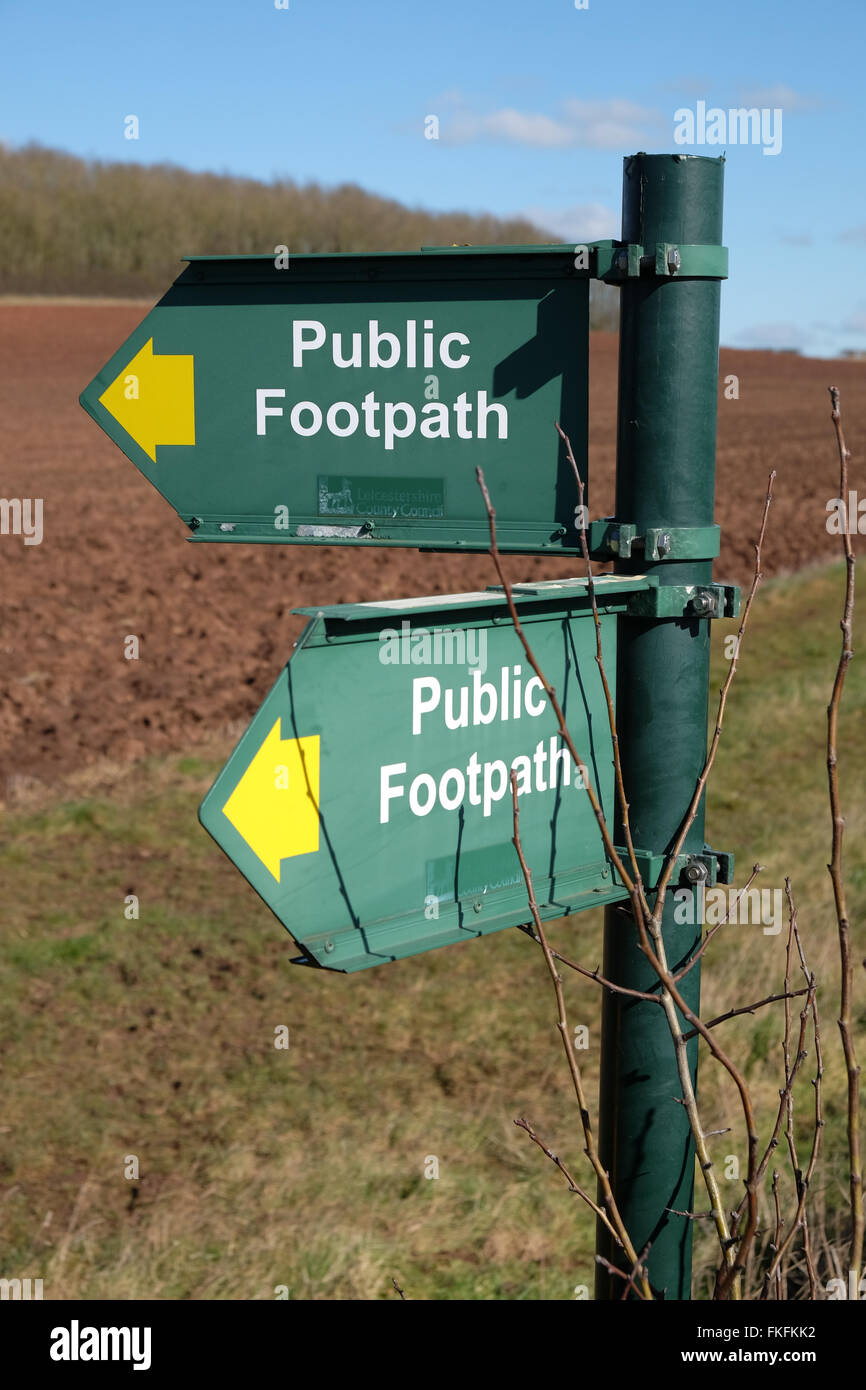 Footpath sign scenic hi-res stock photography and images - Alamy