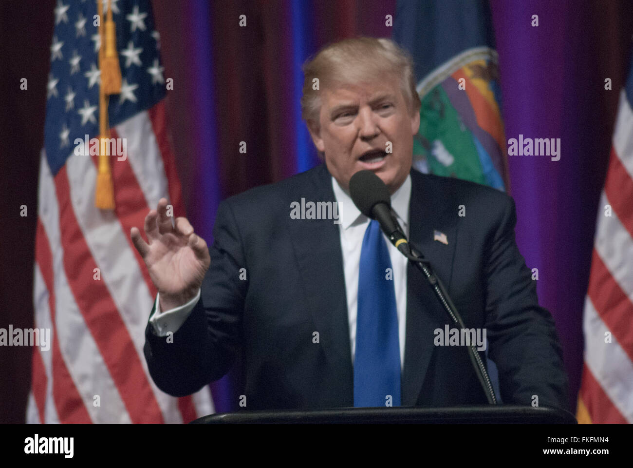 Wichita, Kansas, USA, 5th March, 2016 Republican front runner Donald ...