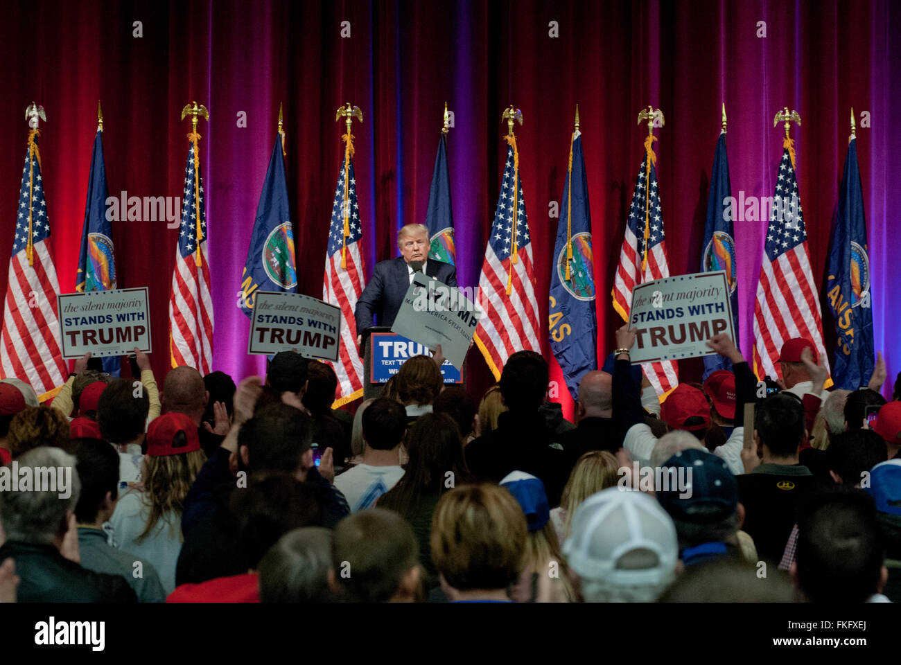 Wichita, Kansas, USA, 5th March, 2016 Republican front runner Donald ...