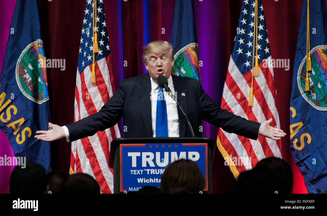 Wichita, Kansas, USA, 5th March, 2016 Republican front runner Donald ...