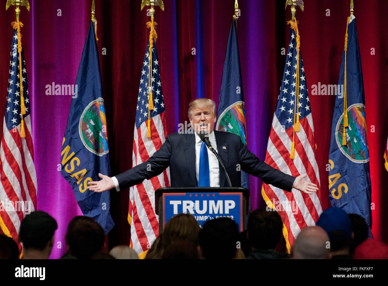 Wichita, Kansas, USA, 5th March, 2016 Republican front runner Donald ...