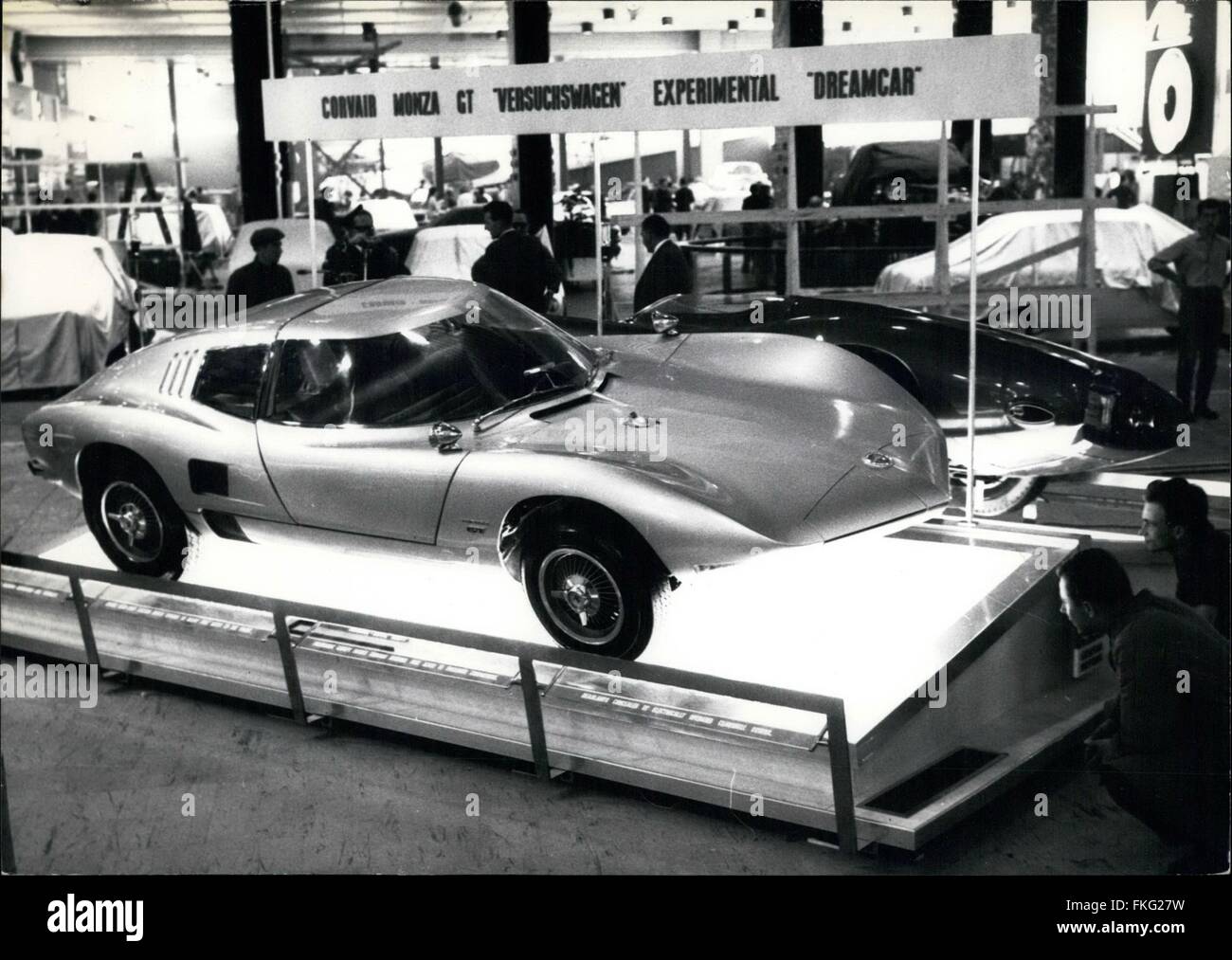 1957 - Corvette motor car expo © Keystone Pictures USA/ZUMAPRESS.com ...