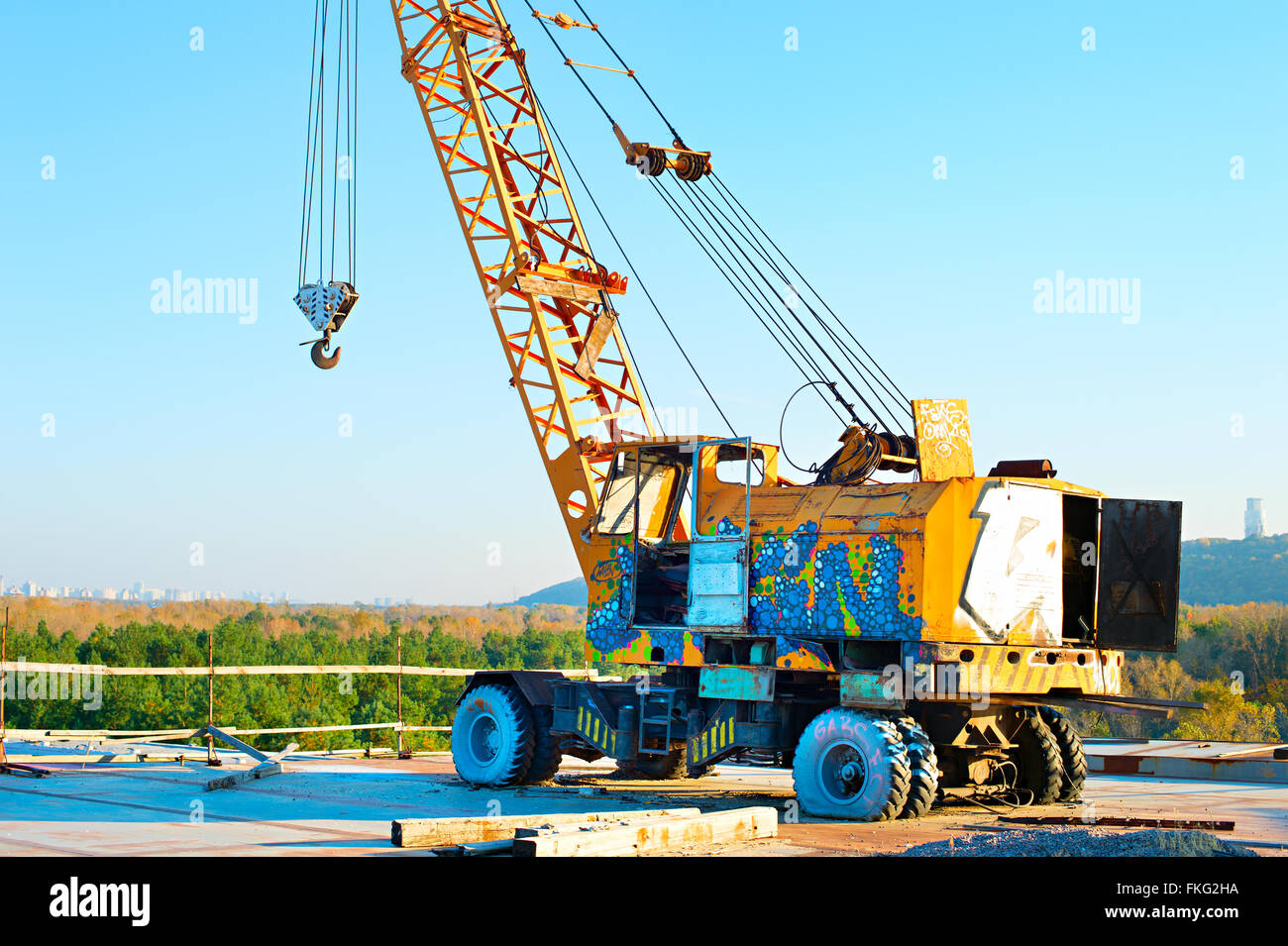 Broken crane hi-res stock photography and images - Alamy