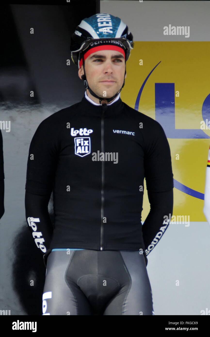 Tony Gallopin out to the podium at the first stage of Paris - Nice ...