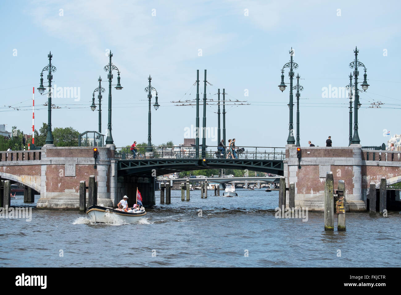 Amsterdam puente hi-res stock photography and images - Alamy