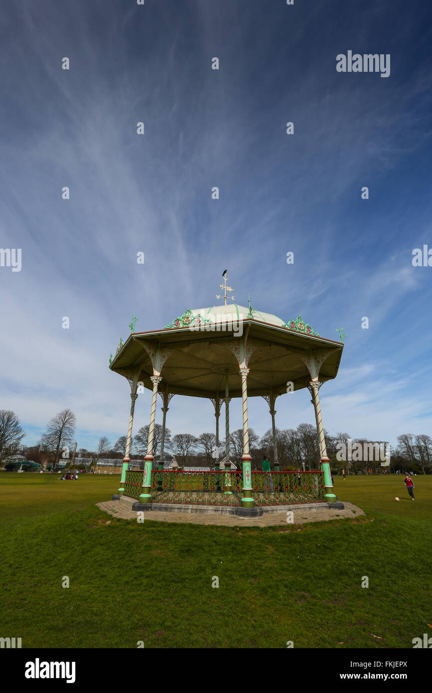 Bandstand uk park hi-res stock photography and images - Alamy