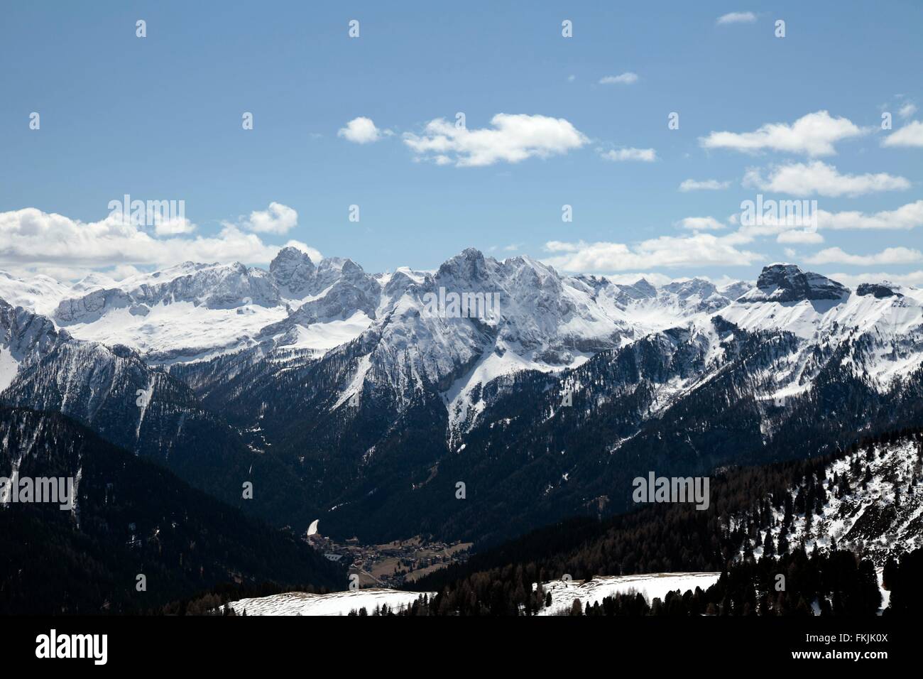 Sellajoch haus hi-res stock photography and images - Alamy