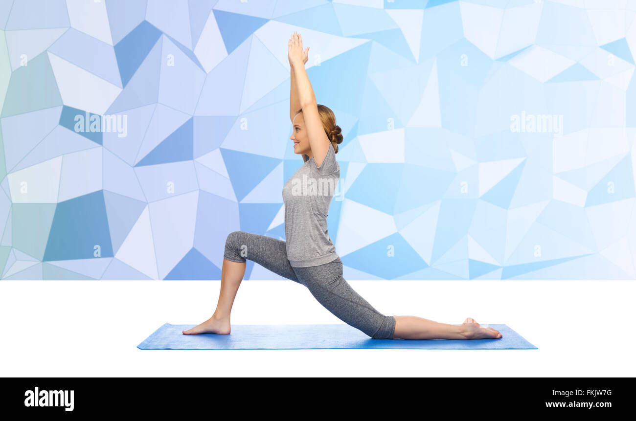 Low lunge twist pose hi-res stock photography and images - Alamy