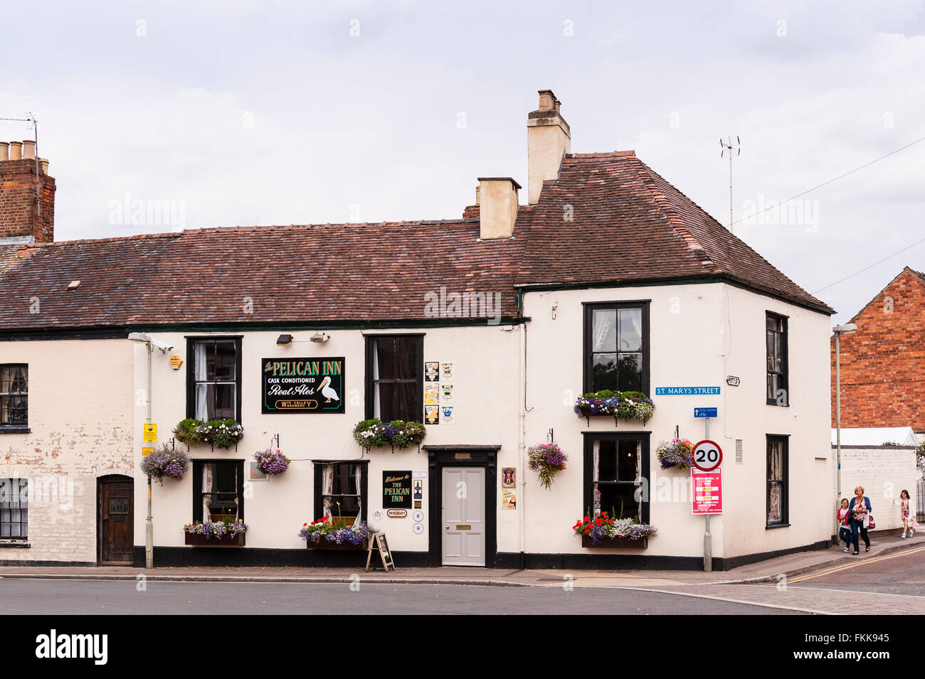 The pelican pub hi-res stock photography and images - Alamy