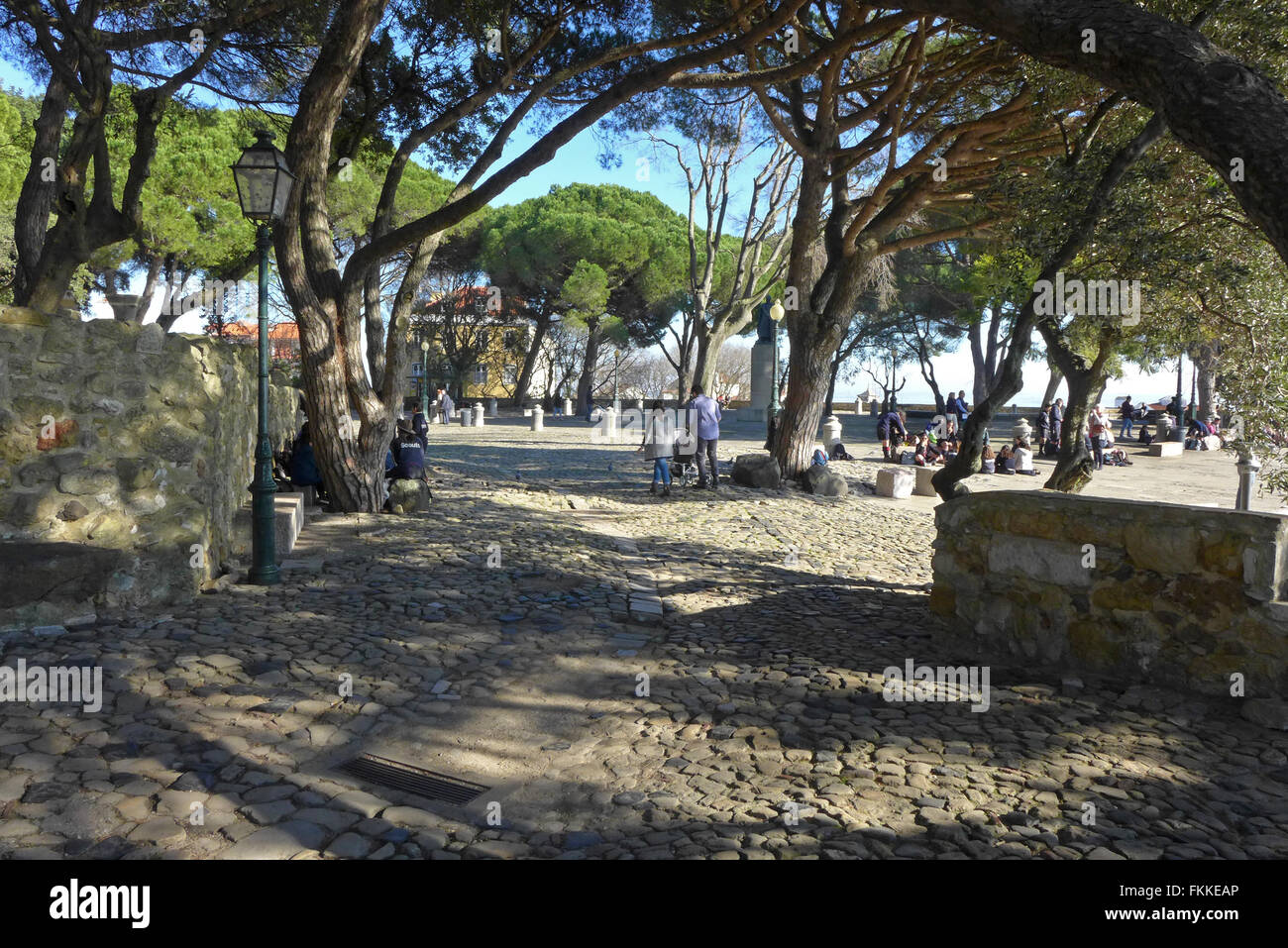 Castelo sao jorge hi-res stock photography and images - Alamy