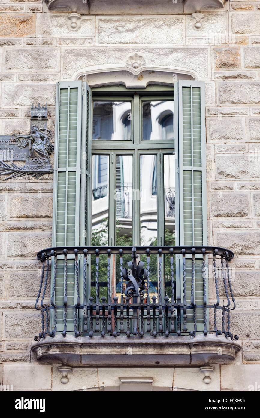 Spanish window wrought iron balcony hi-res stock photography and images ...