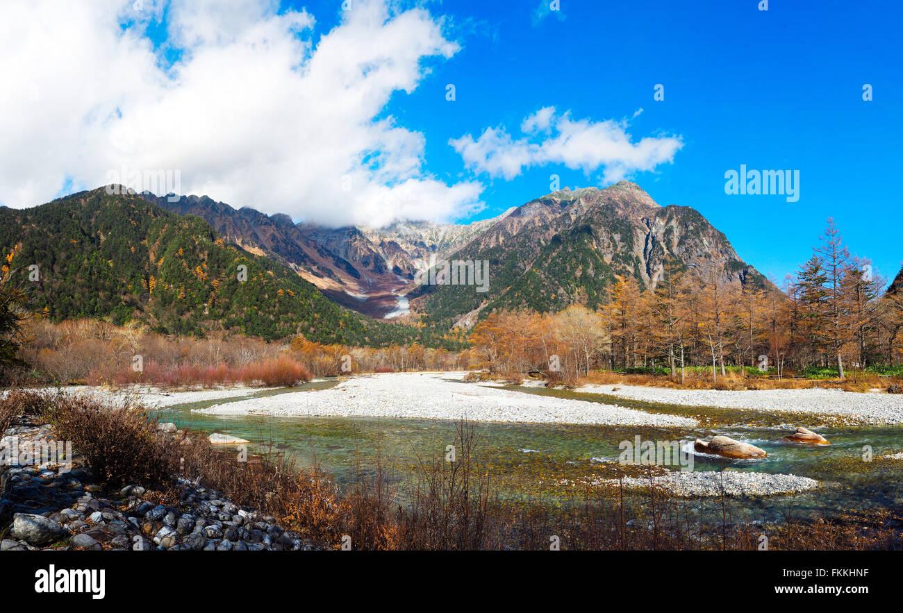 Kamikochi autumn hi-res stock photography and images - Alamy