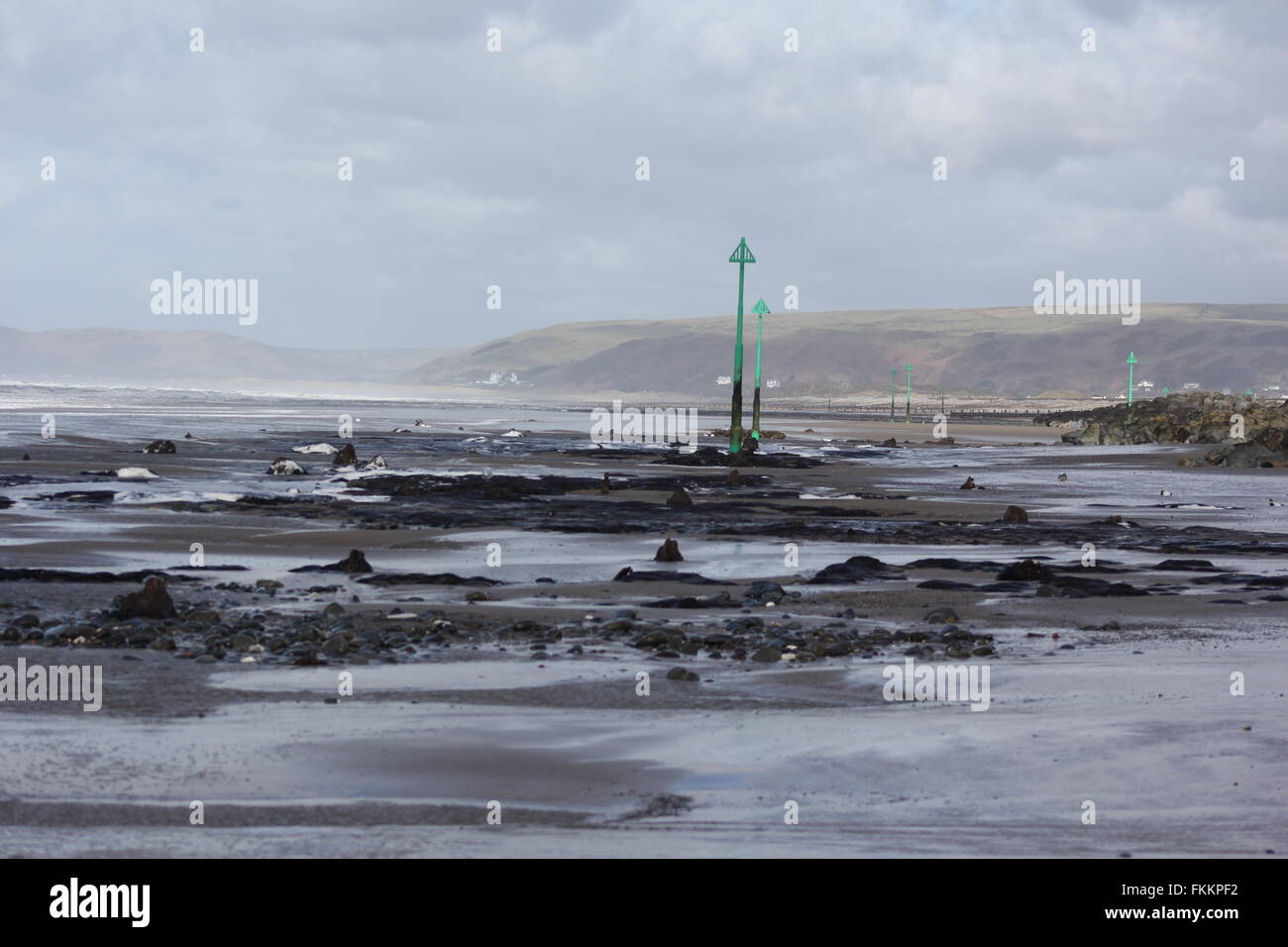 Borth, Ceredigion, Wales. 9th March, 2016. UK Weather: A petrified ...