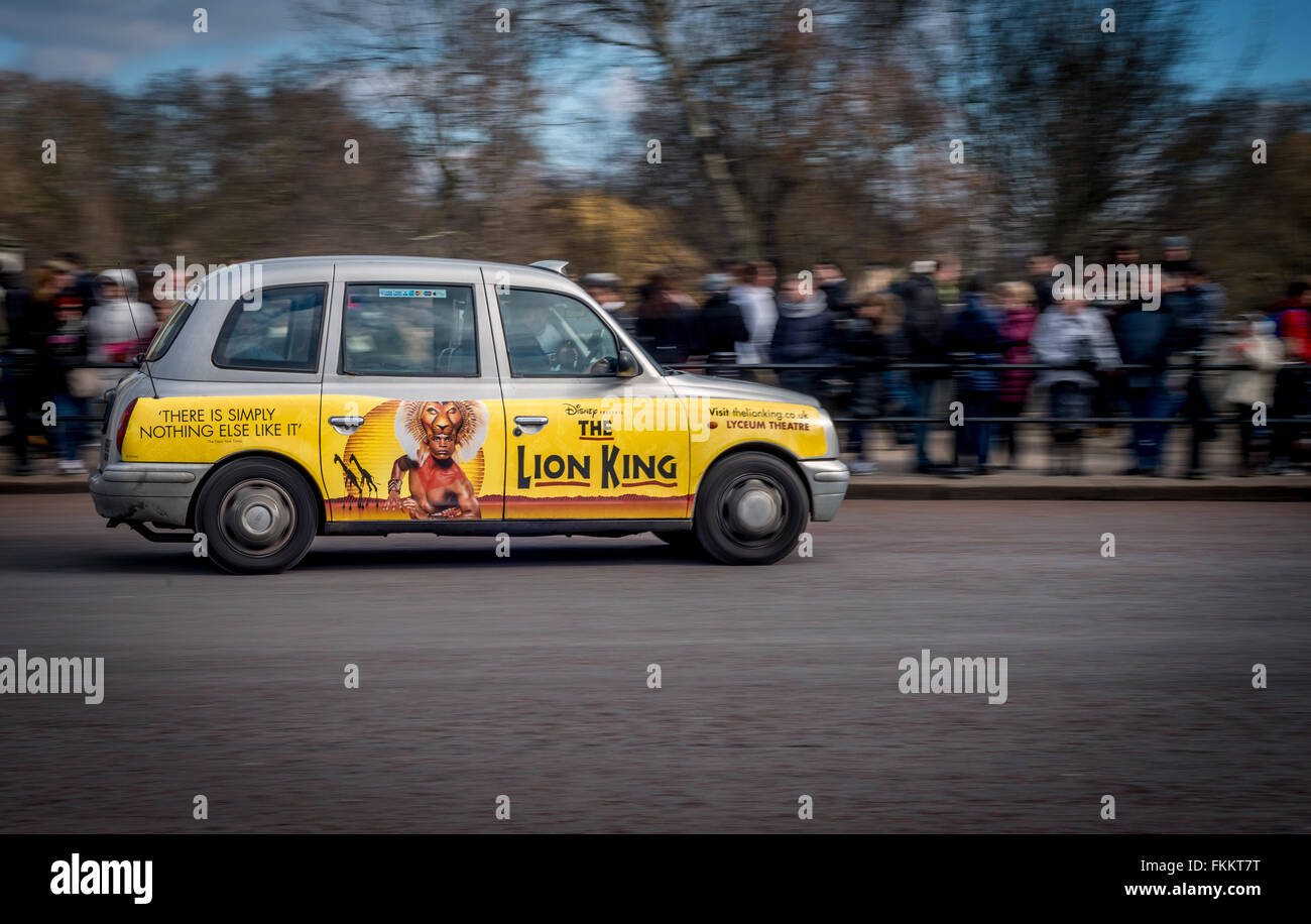 London hackney carriage hi-res stock photography and images - Alamy