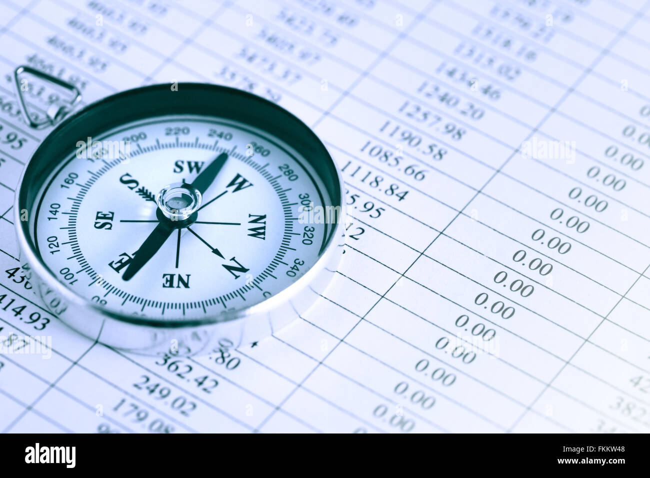 Compass vector hi-res stock photography and images - Alamy