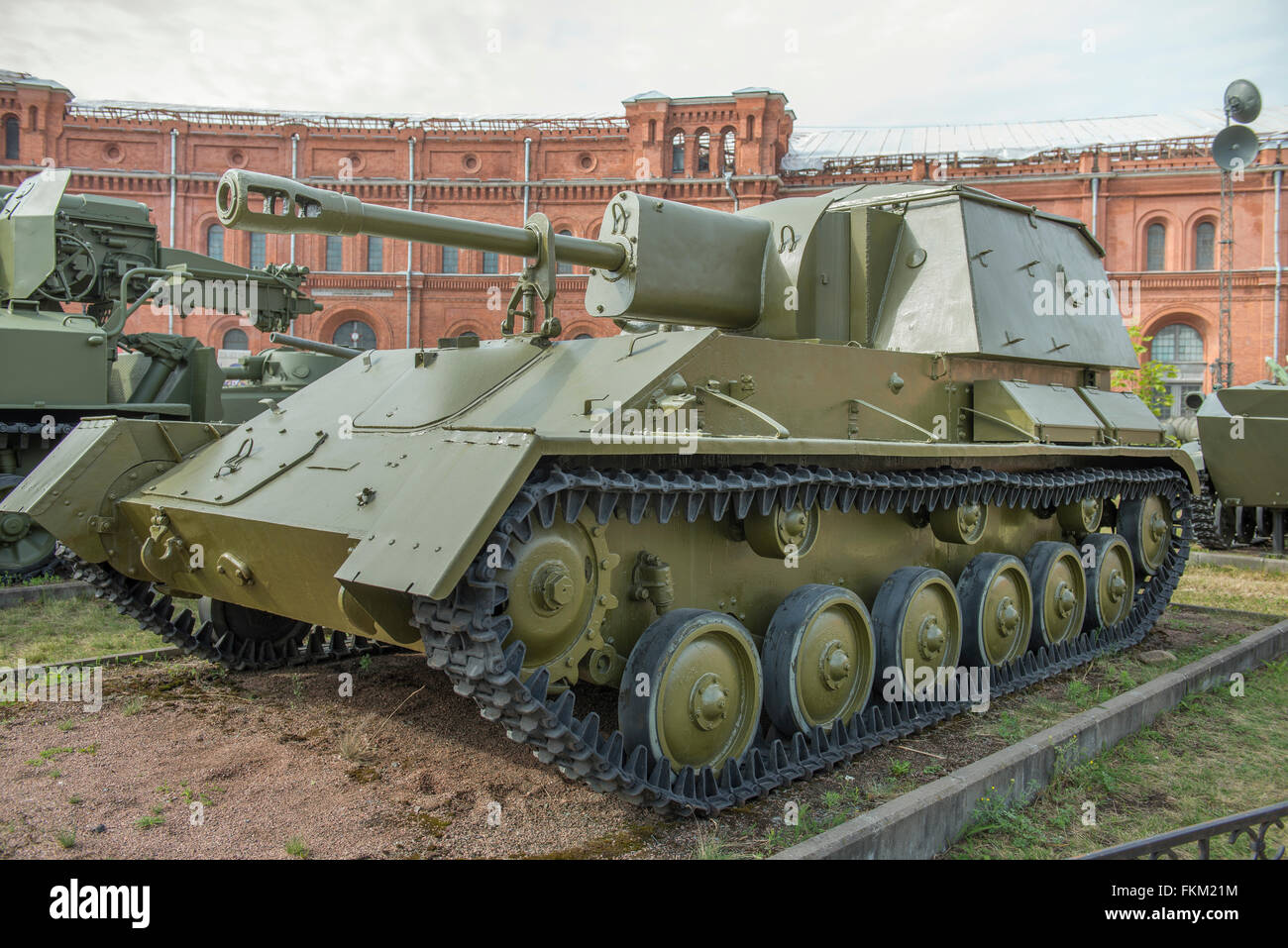 76 mm howitzer hi-res stock photography and images - Alamy