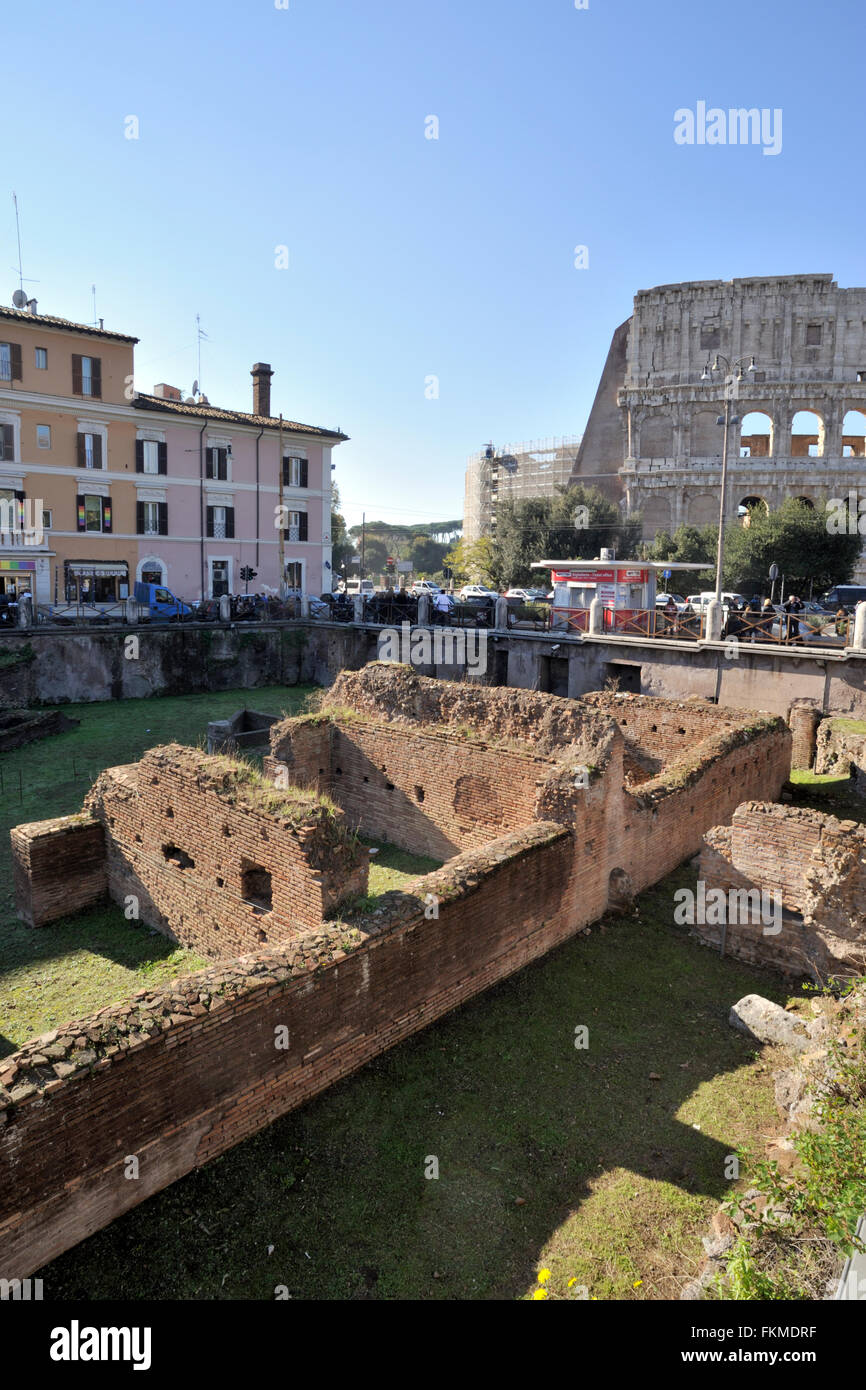 Italy, Rome, Ludus Magnus and Colosseum Stock Photo - Alamy