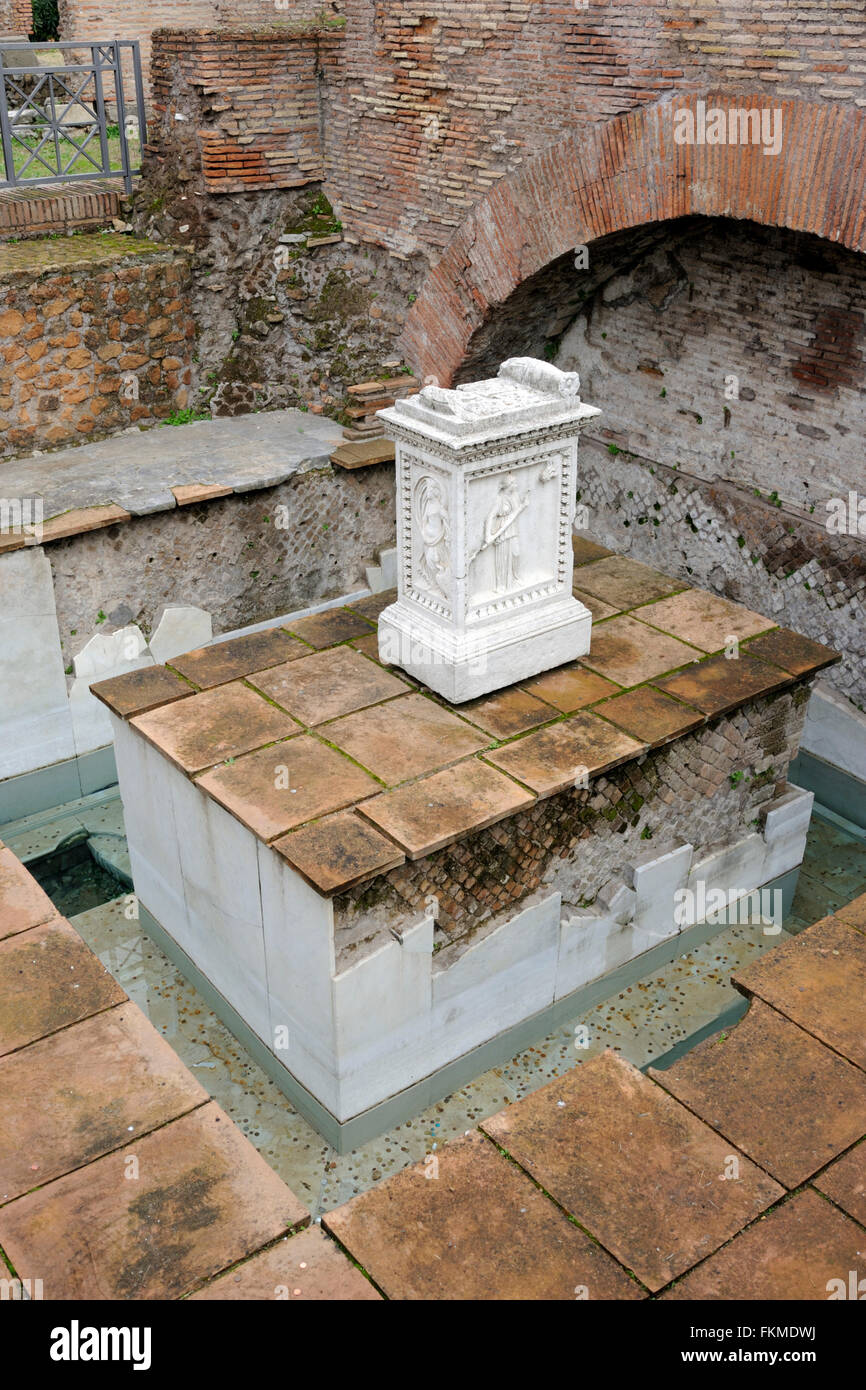 Lacus Juturnae, the spring of Juturna sacred fountain, Roman Forum ...