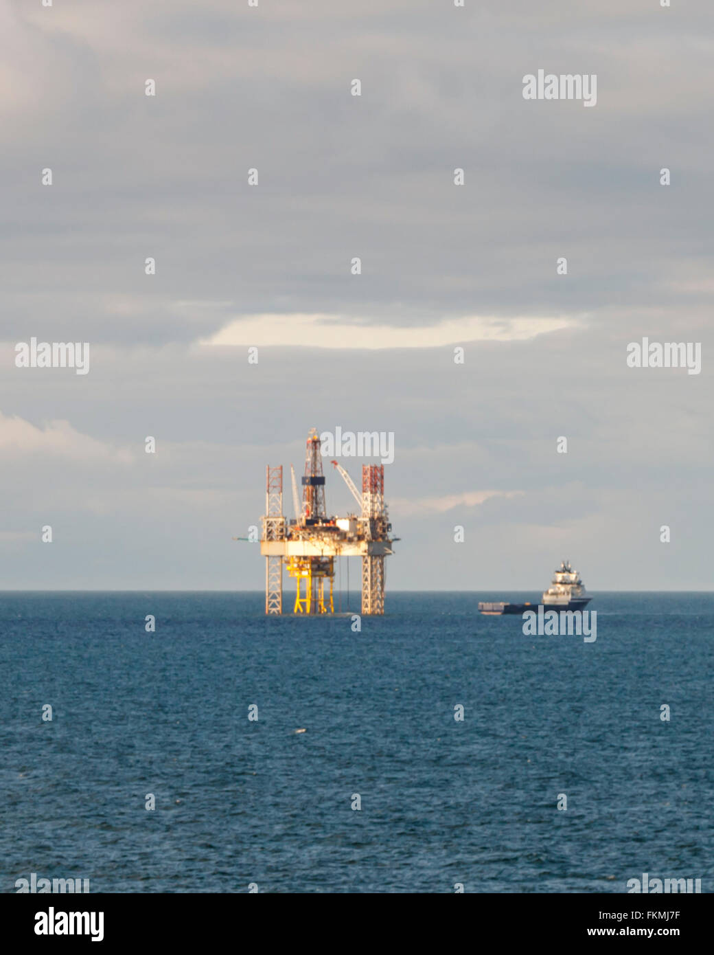 Gas platform in the North Sea Stock Photo - Alamy
