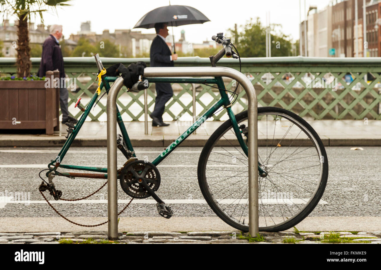 Bike railings hi-res stock photography and images - Alamy
