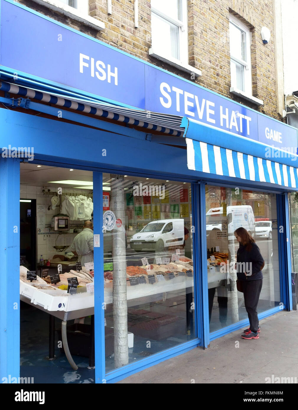 Steve Hatt fishmongers shop, Islington, London Stock Photo - Alamy