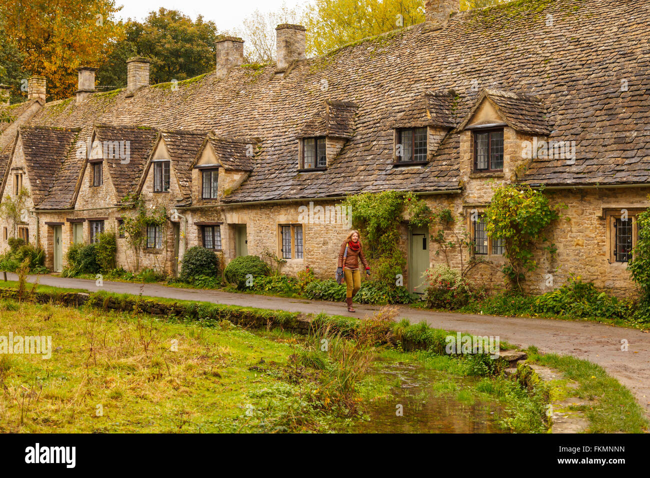 Village in england hi-res stock photography and images - Alamy