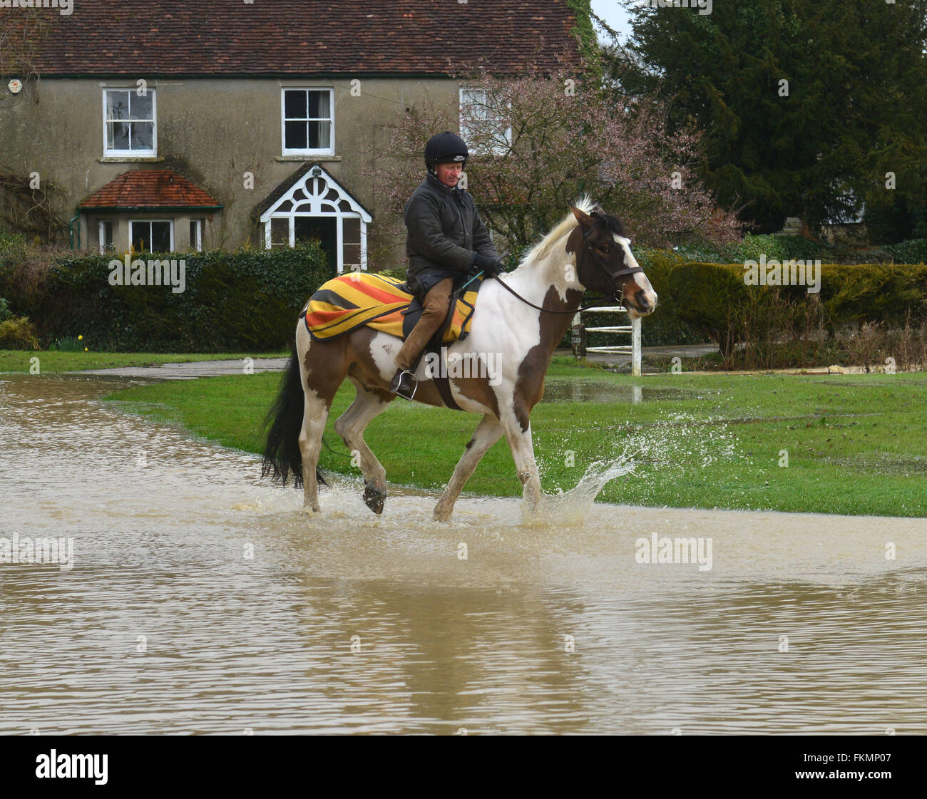 Stratton, UK. 9th March 2016. Stratton Audley Village Flooding 9th ...