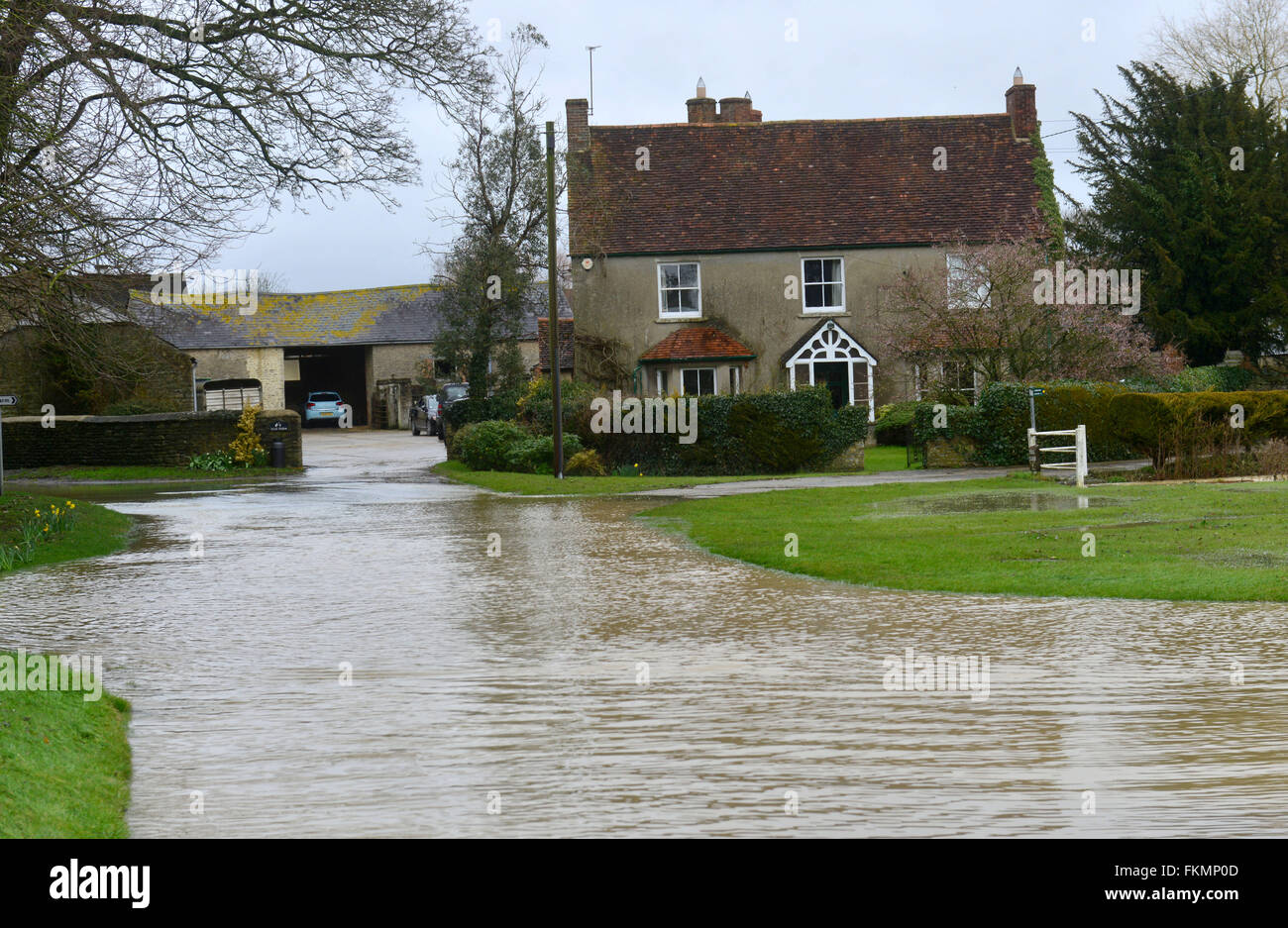 Stratton, UK. 9th March 2016. Stratton Audley Village Flooding 9th ...