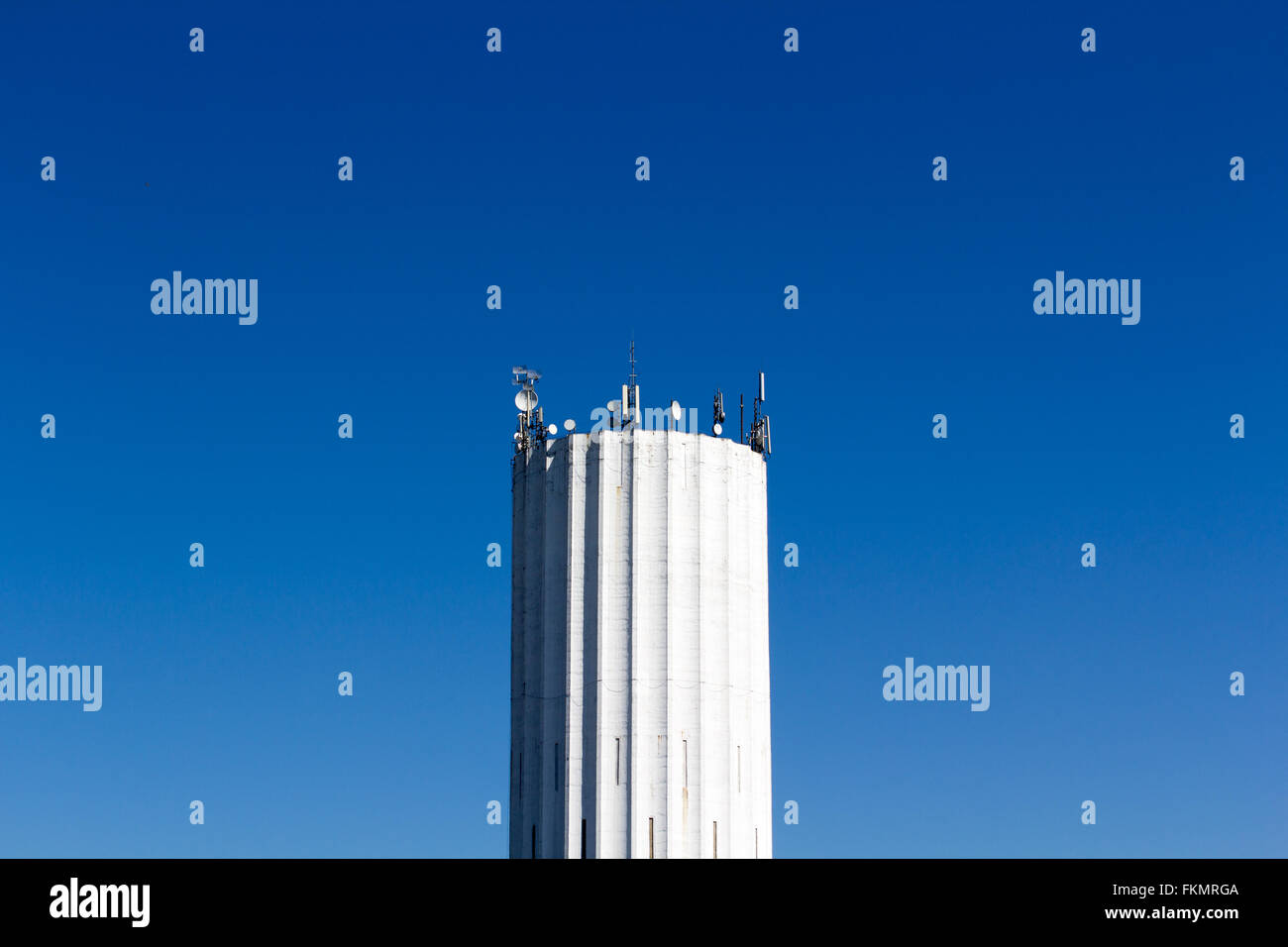 Concrete receiver hi-res stock photography and images - Alamy
