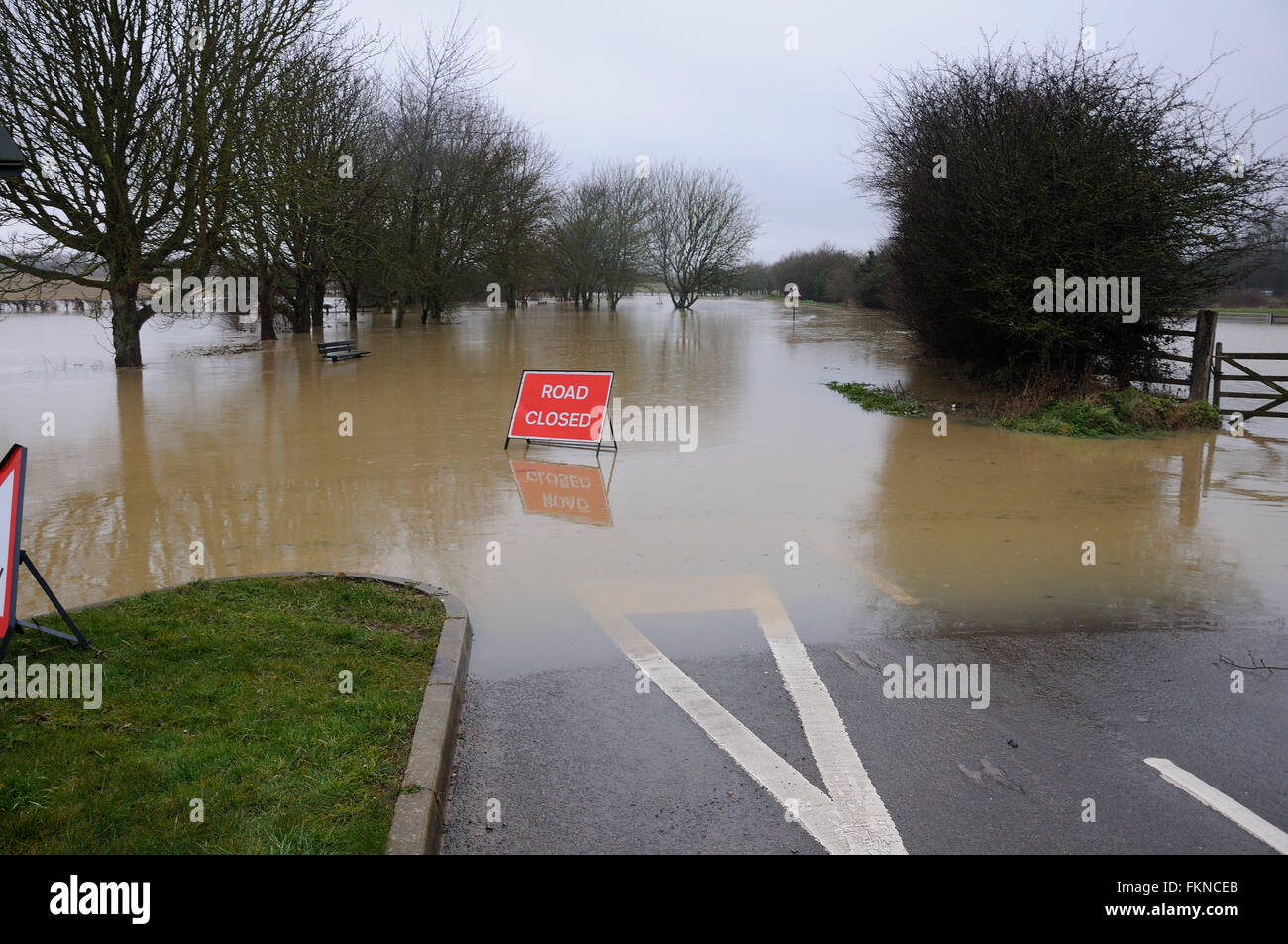 Corby Glen, UK. 9th March, 2016. The River Glen bursts it's banks ...