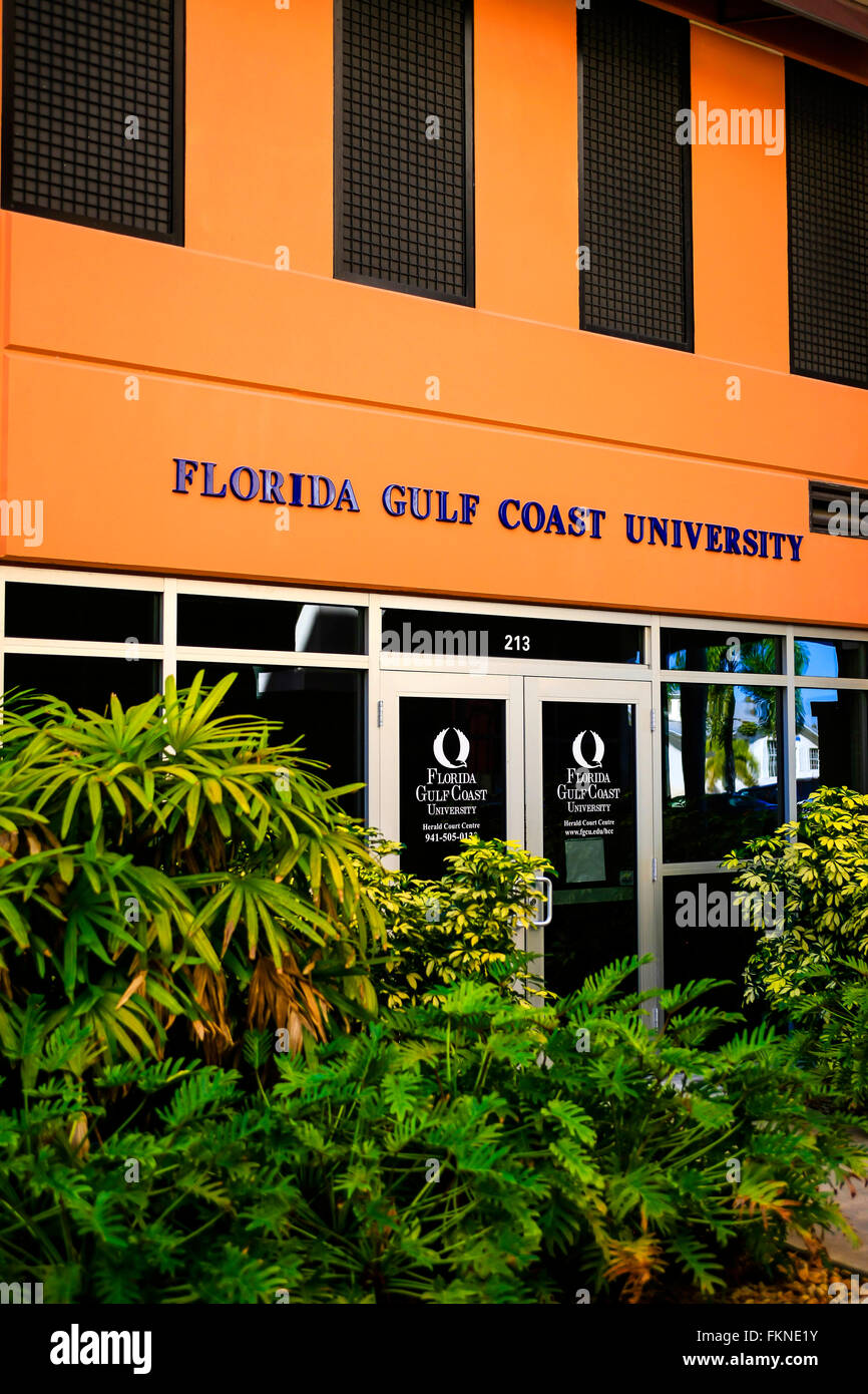 Florida Gulf Coast University building in downtown Punta Gorda Stock ...