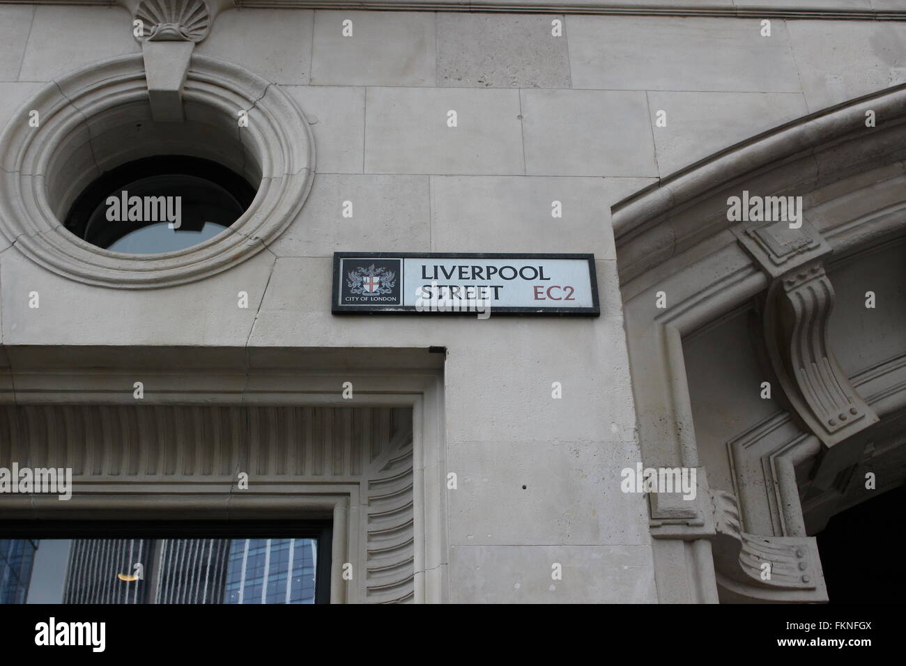 Liverpool road sign hi-res stock photography and images - Alamy