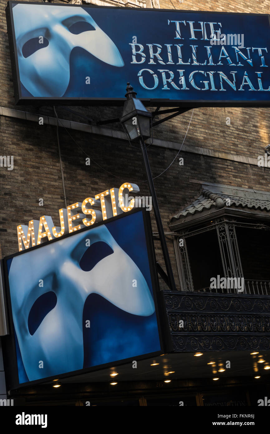 Majestic theater new york city hi-res stock photography and images - Alamy