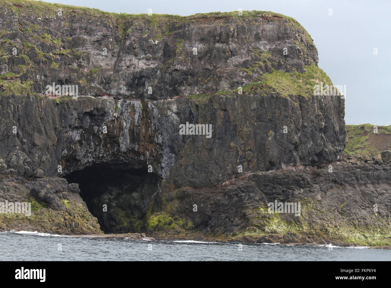 Sea cave beside giants causeway hi-res stock photography and images - Alamy