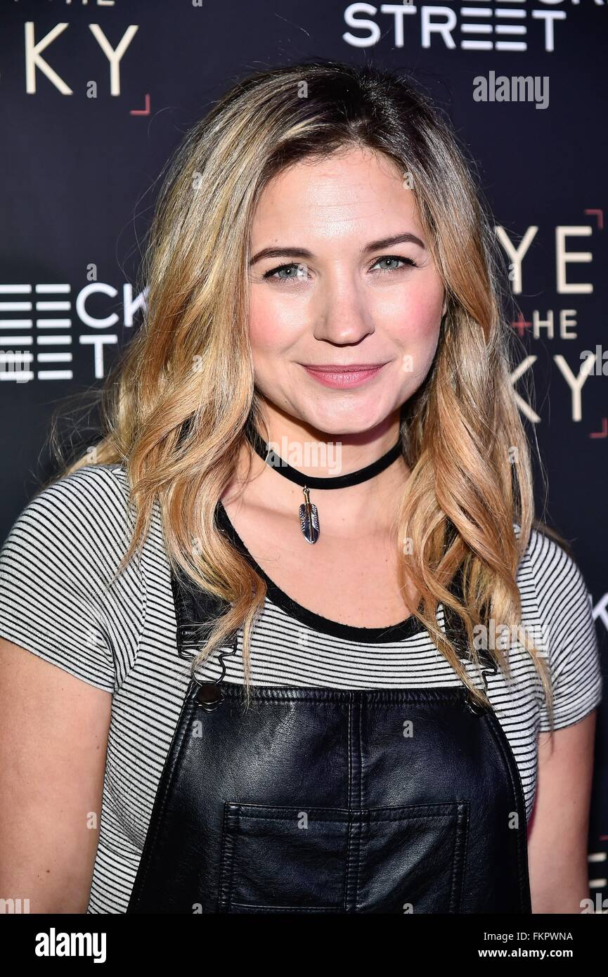 Vanessa Ray Stock Photos & Vanessa Ray Stock Images - Alamy