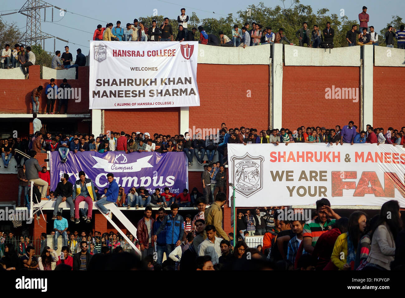 Crowd attending open air hi-res stock photography and images - Alamy