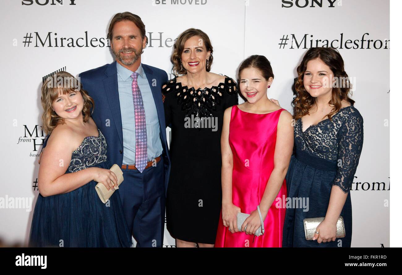 Los Angeles, CA, USA. 9th Mar, 2016. The Beam Family at arrivals for ...