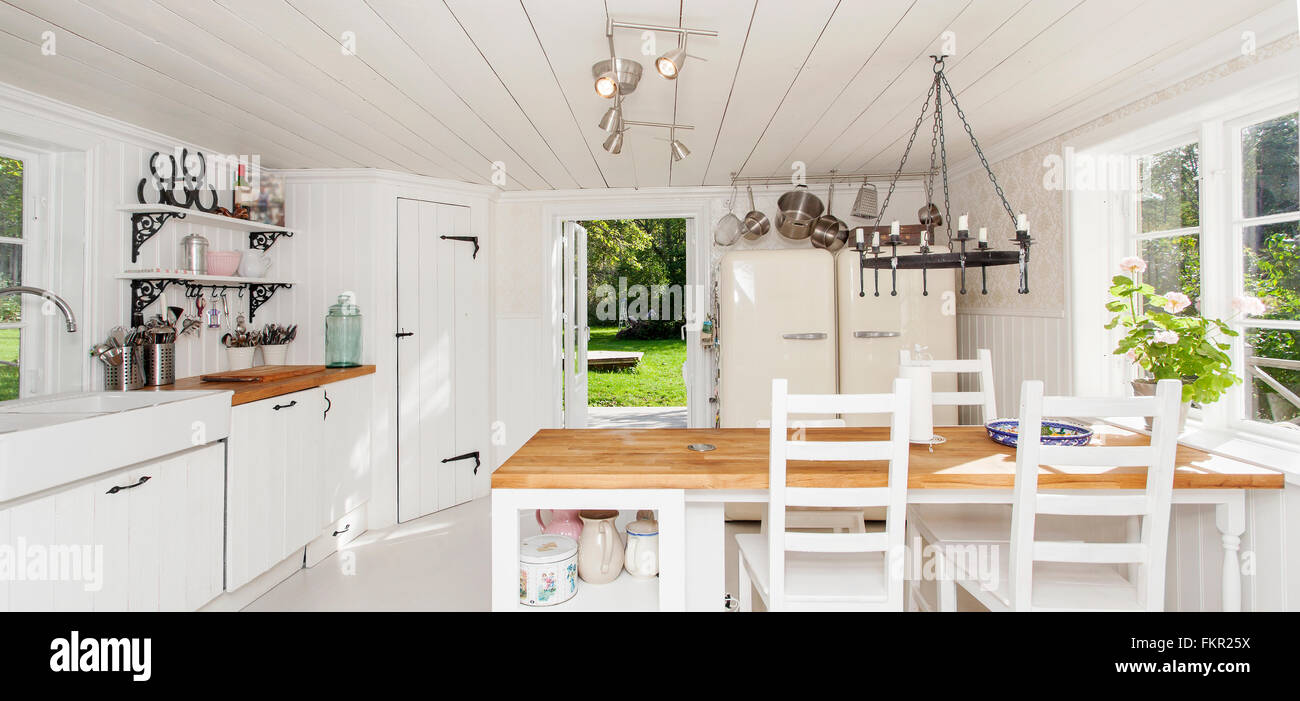 country house kitchen interior Stock Photo - Alamy