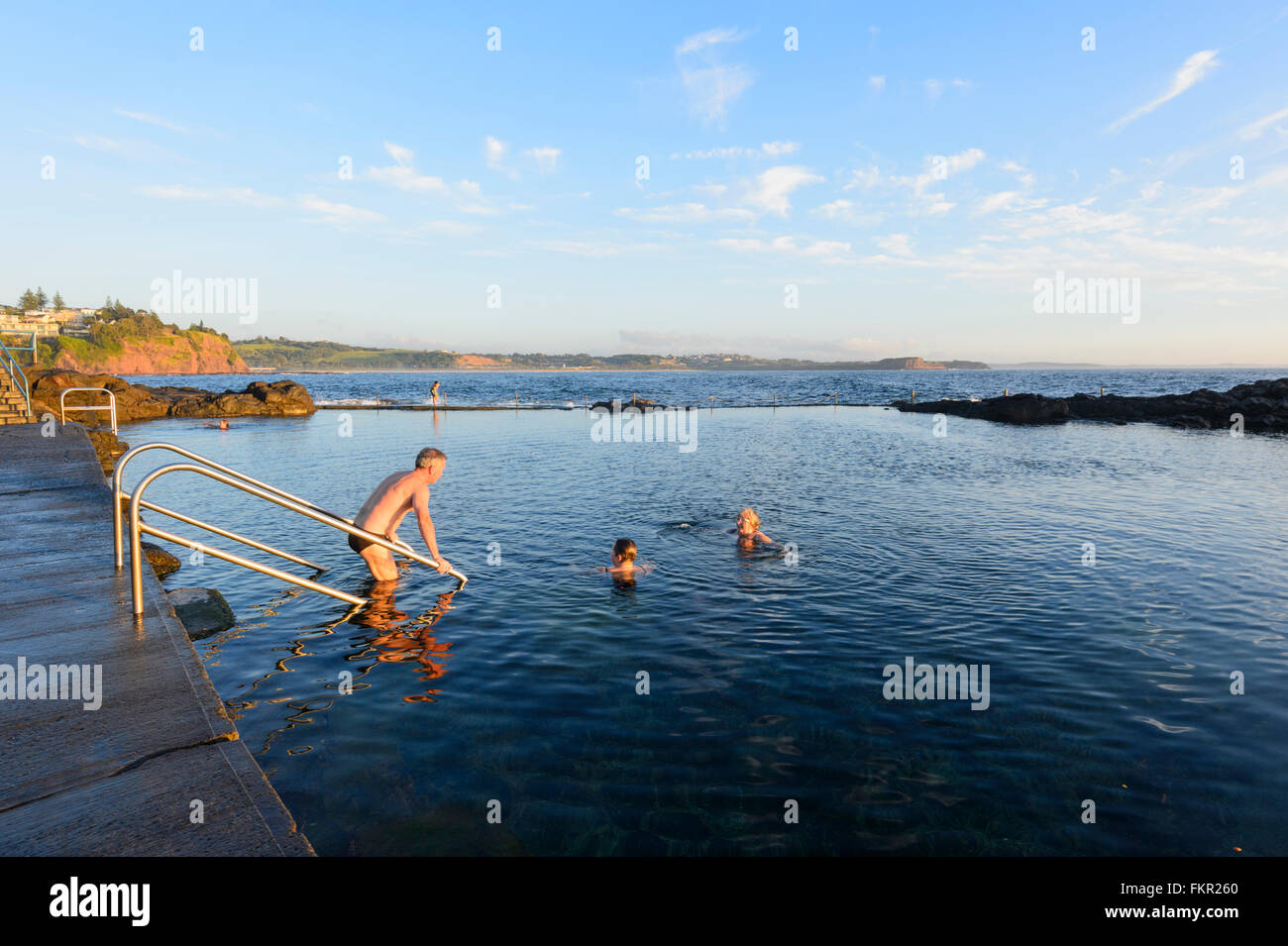 Kiama rock pool hi-res stock photography and images - Alamy
