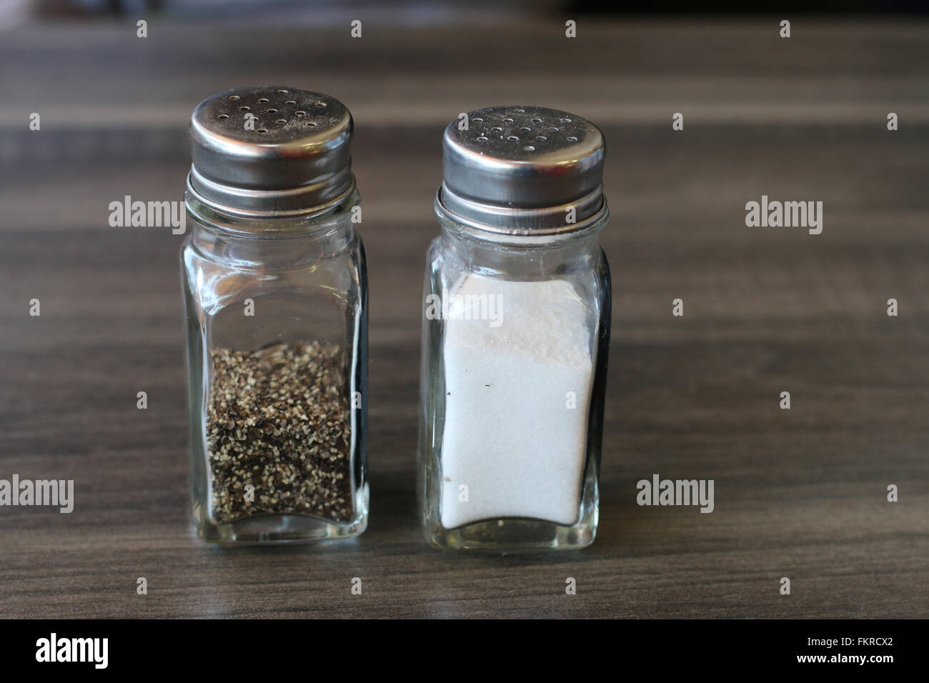 Two salt shakers hi-res stock photography and images - Alamy
