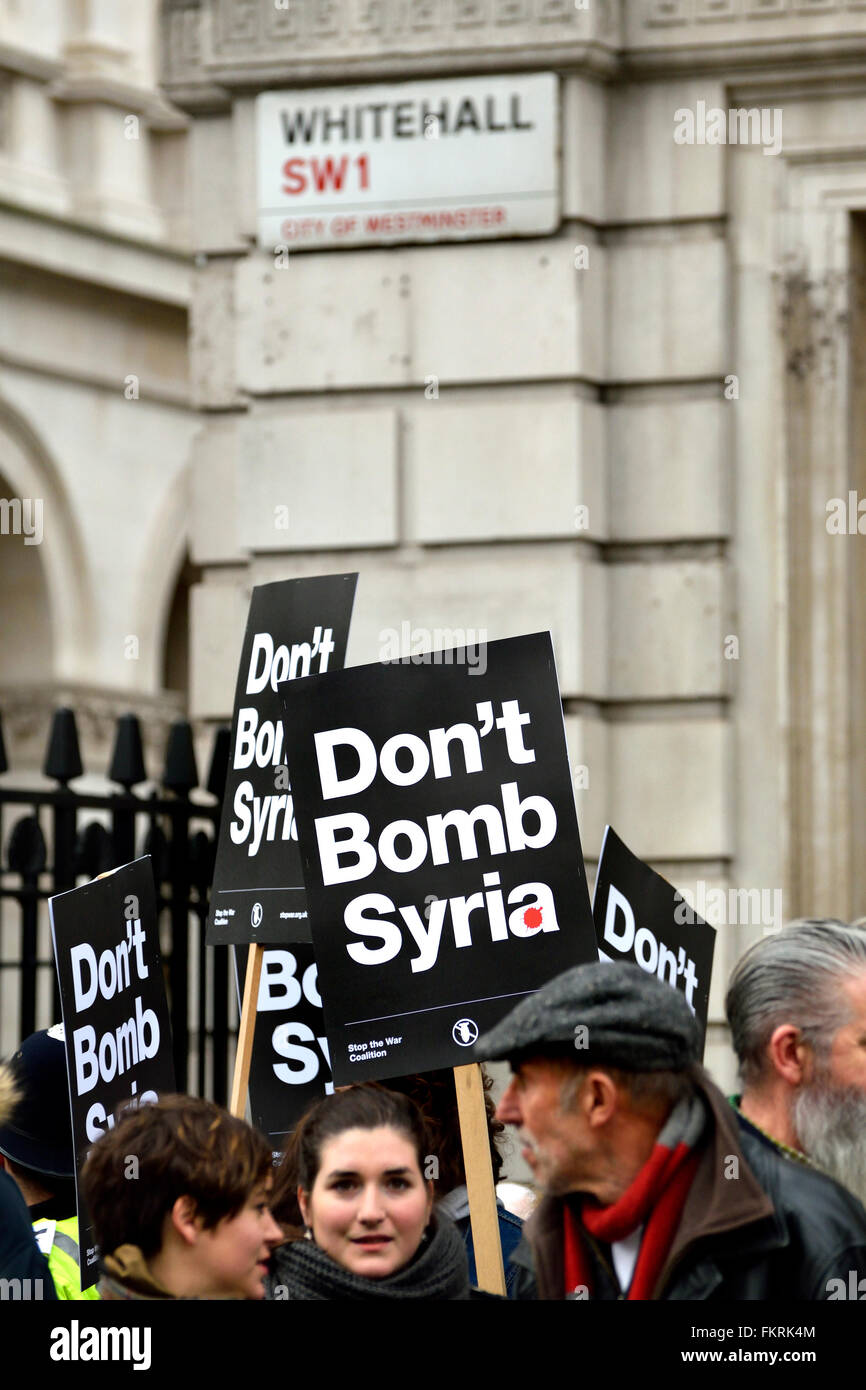 Dont bomb hi-res stock photography and images - Alamy