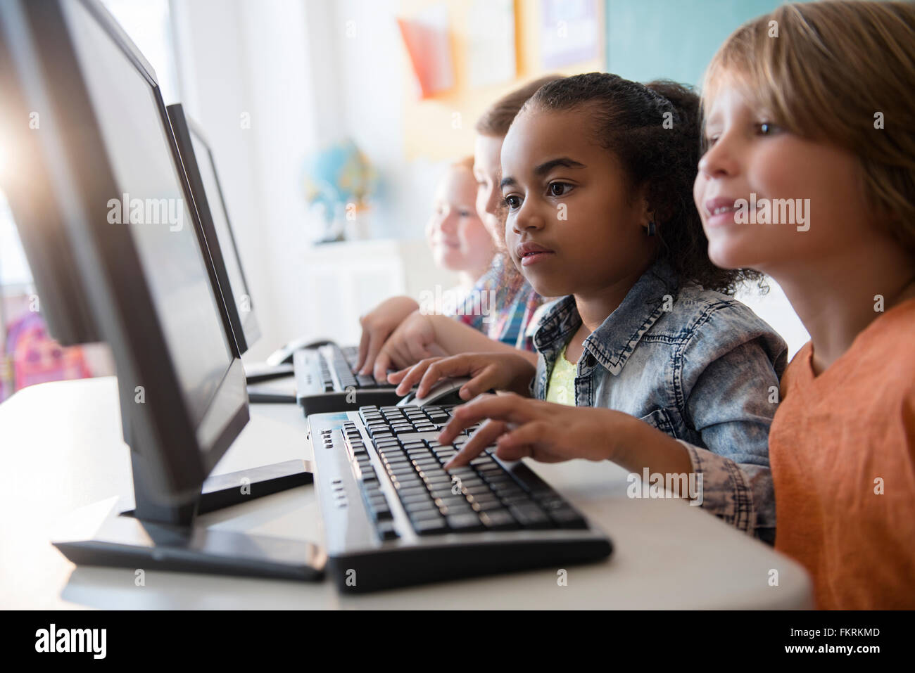 Computer class hi-res stock photography and images - Alamy