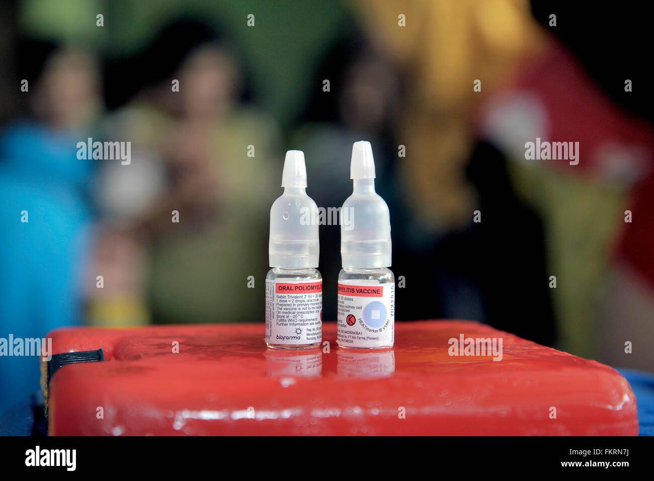 Polio vaccine old hi-res stock photography and images - Alamy