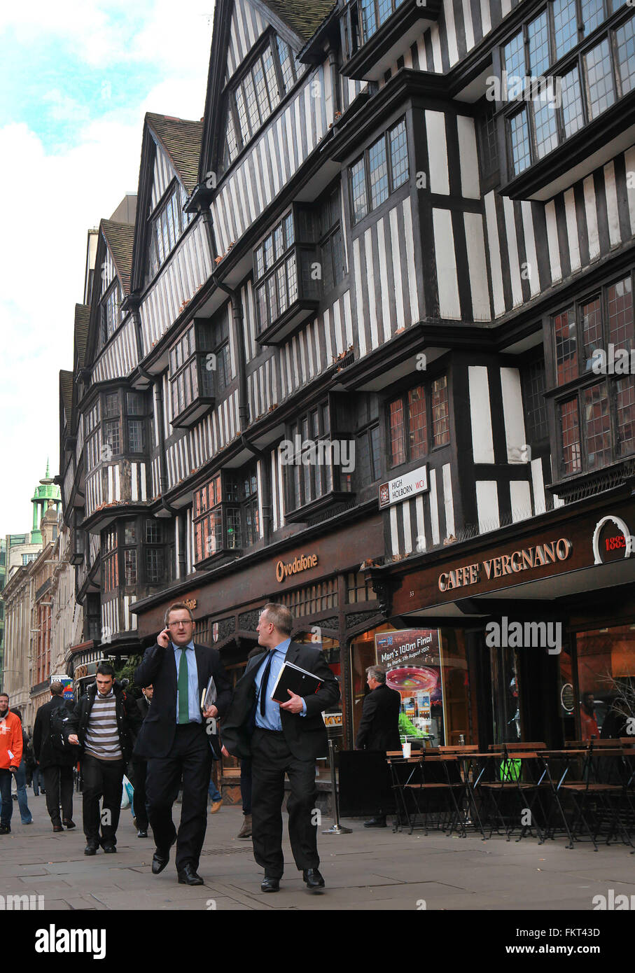 Charles Dickens: Staple Inn at High Holborn Stock Photo - Alamy