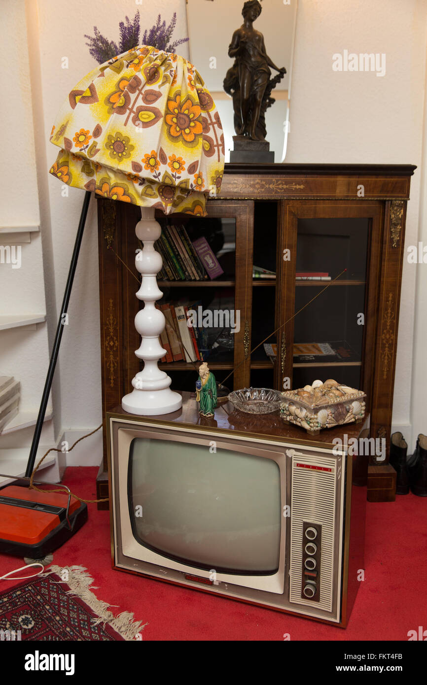 Jimi Hendrix's bedroom as it was when he lived there in 1968-68, now a ...