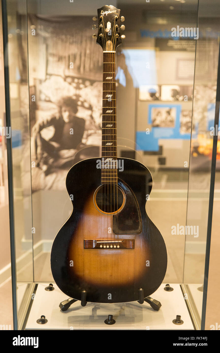 Jimi Hendrix's bedroom as it was when he lived there in 1968-68, now a ...