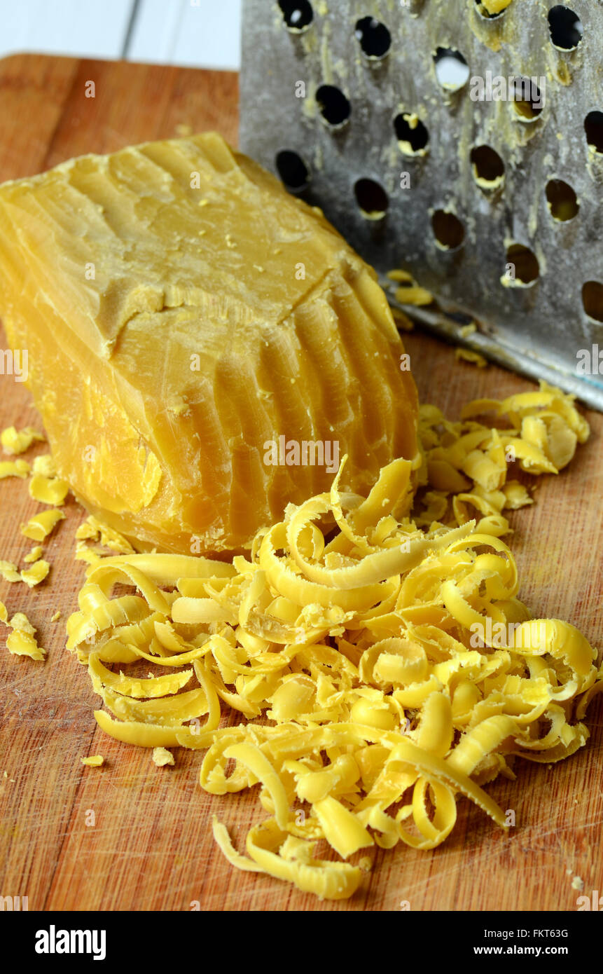 Beeswax hi-res stock photography and images - Alamy