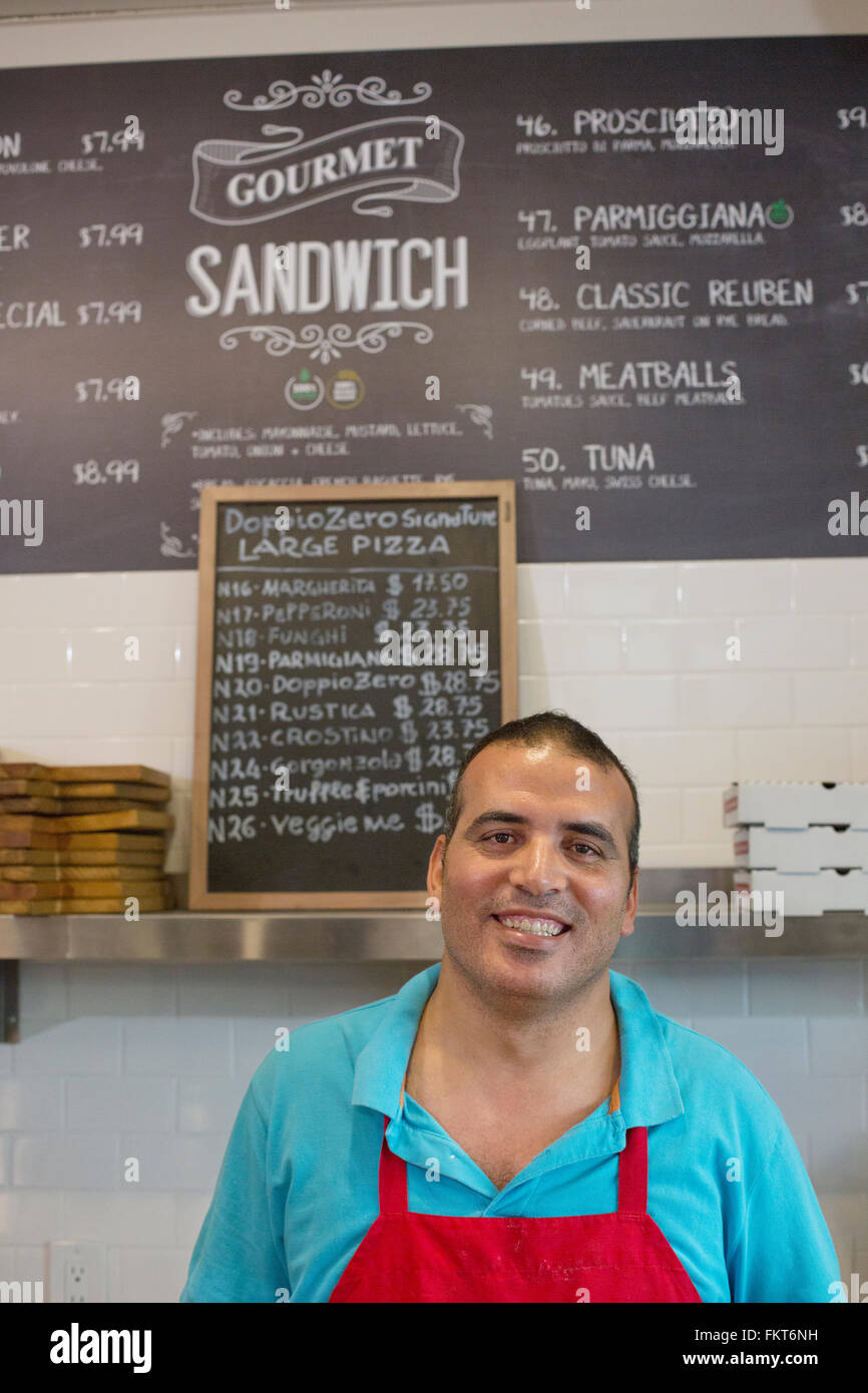 Eating out restaurant server hi-res stock photography and images - Alamy