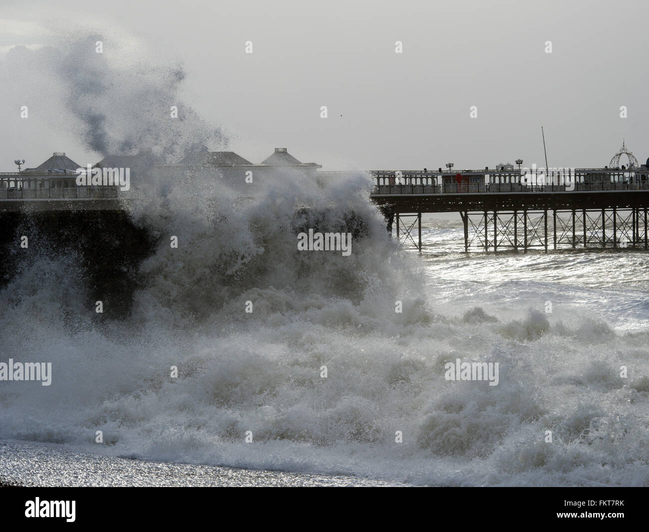 Storm Imogen lashes Brighton Beach with gale force winds. The Met ...