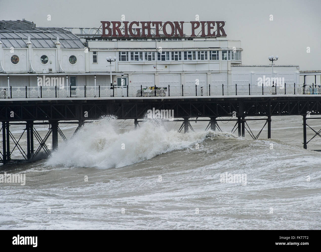 Storm Imogen lashes Brighton Beach with gale force winds. The Met ...